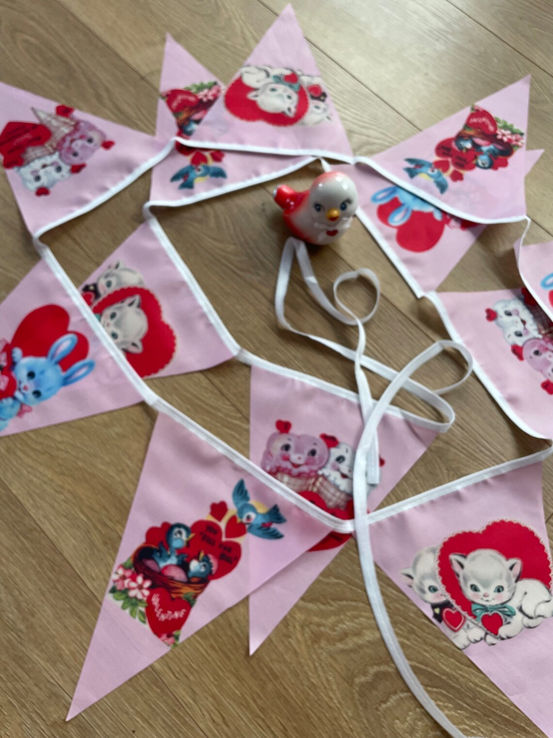 Kitsch Valentine Triangle Bunting Decoration Kitten Party Vintage Retro ...