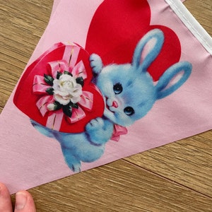 Kitsch Valentine Triangle Bunting Decoration Kitten Party Vintage Retro ...