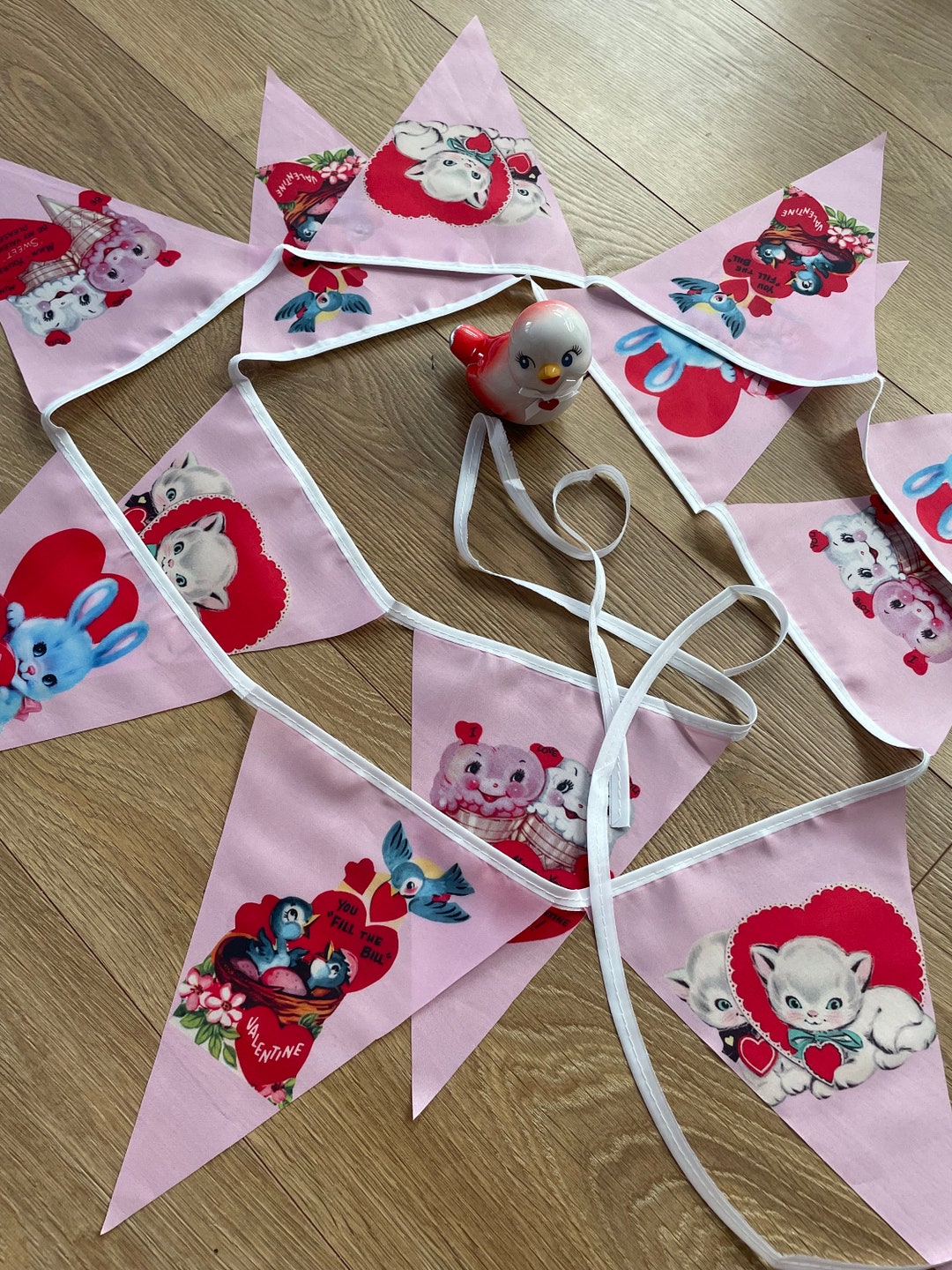 Kitsch Valentine Triangle Bunting Decoration Kitten Party Vintage Retro ...