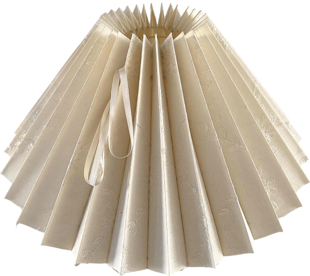 Classic off White Pleated Lamp Shade Designer Vintage. Beautiful ...