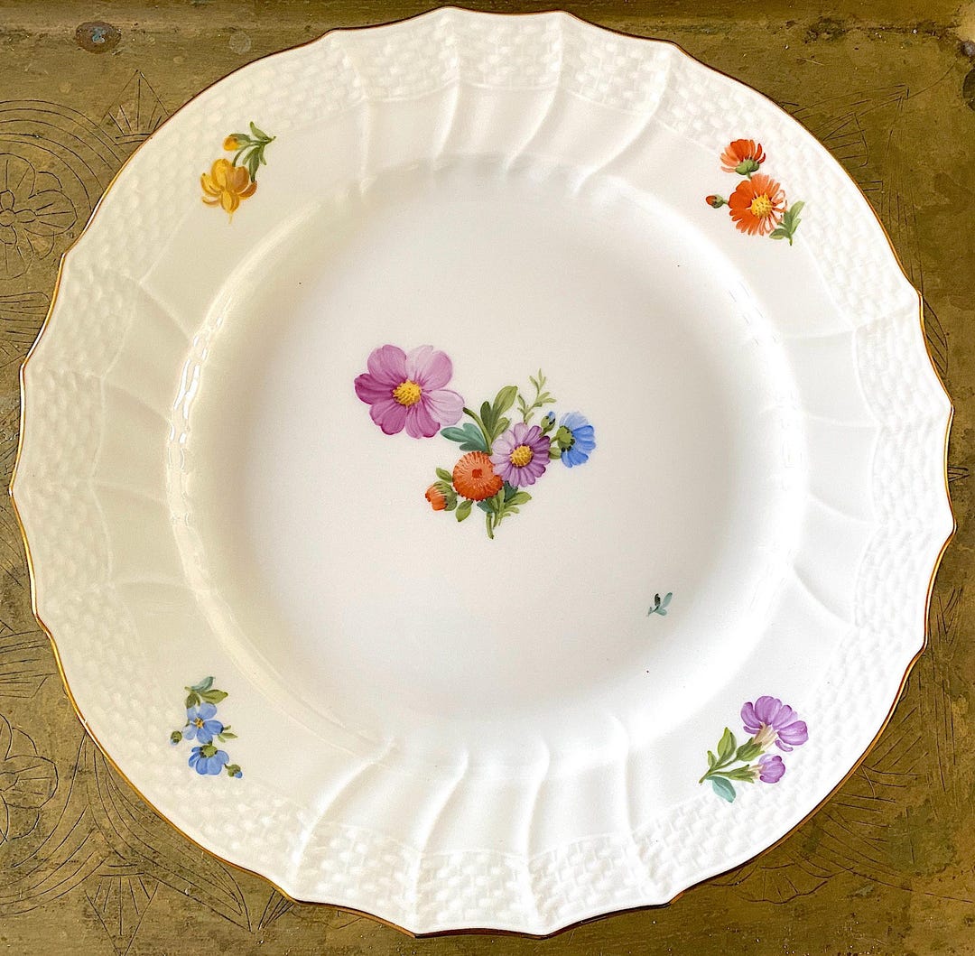 Royal Copenhagen Light Saxon Purple Pink Flower Luncheon Plate. Vintage ...