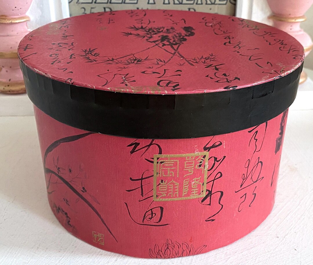 Vintage Red and Black Chinese Style Hat Box. Artisan Nostalgic Chic ...