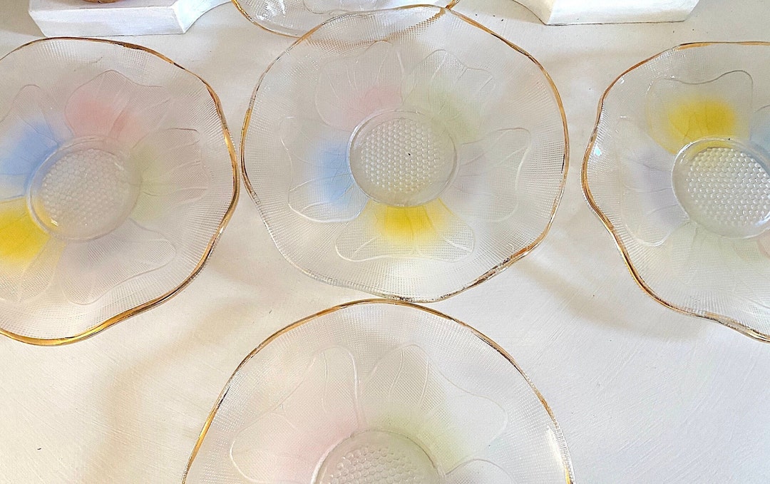 Beautiful Vintage Scalloped Wavy Edge French Glass Plate/saucer. Gold ...