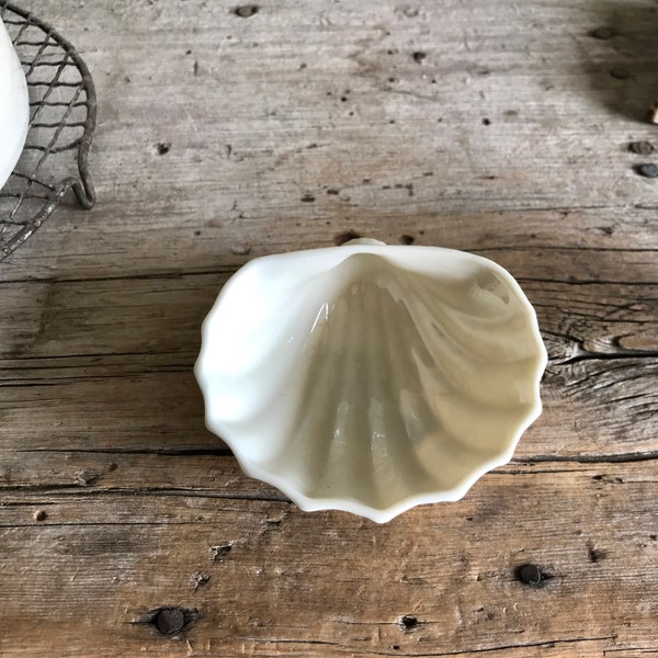Pottery Shell Bowl - Etsy