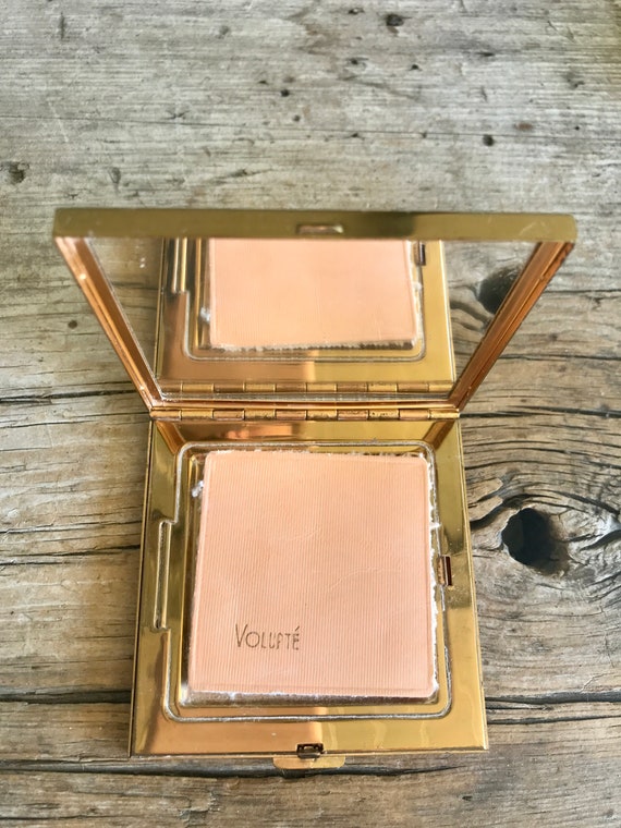 Volupté Compact / Gold Tone / Loose Powder / Engine T… - Gem