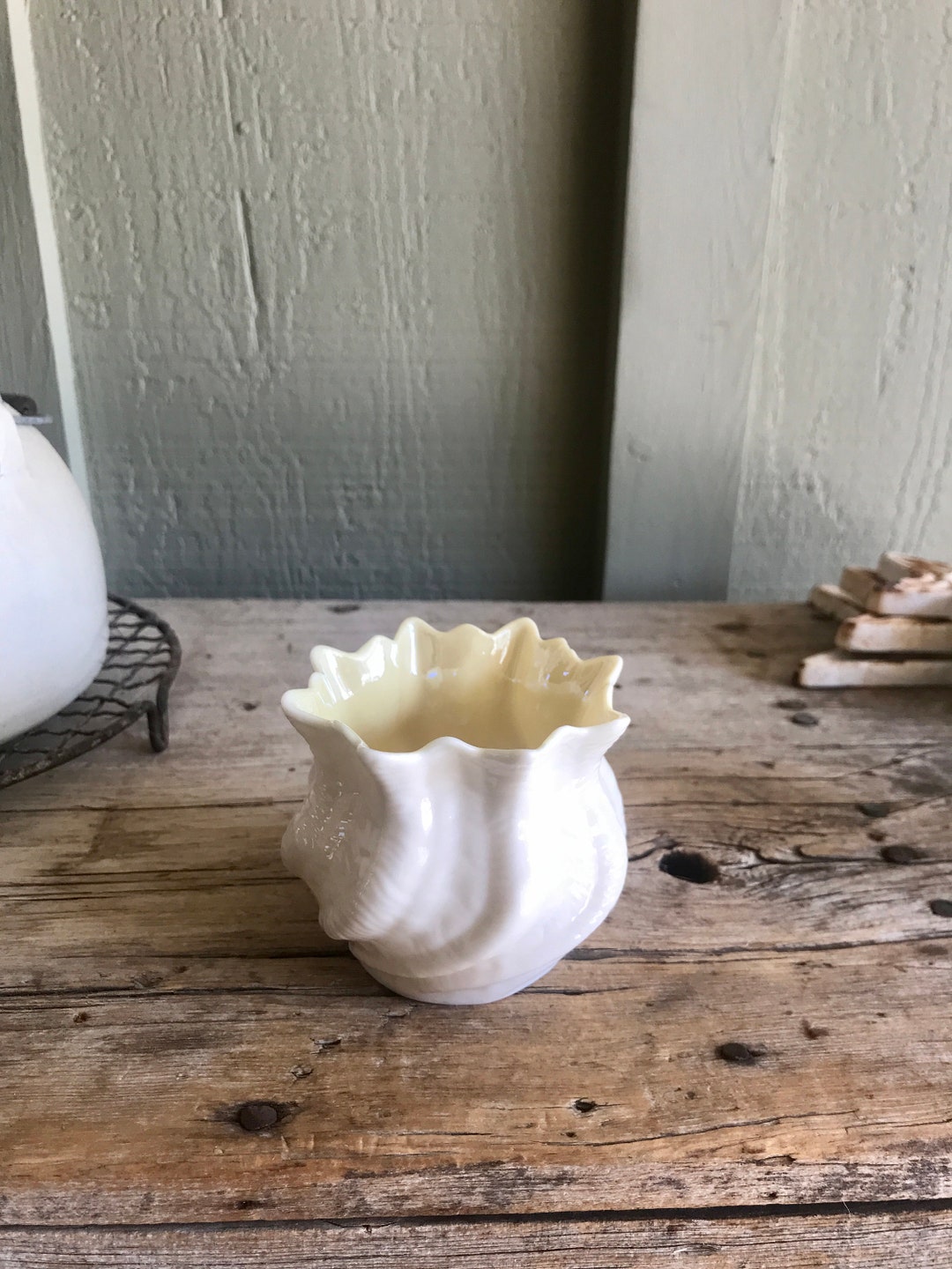 Belleek Pottery / Neptune Pattern / Small Bud Vase / Ivory Color ...