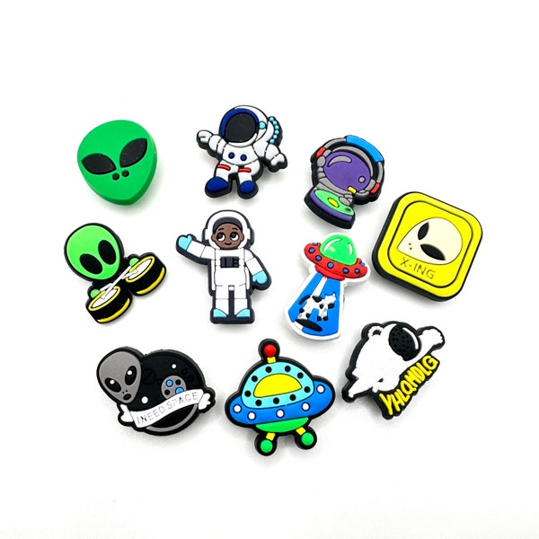 Alien Charm - Etsy