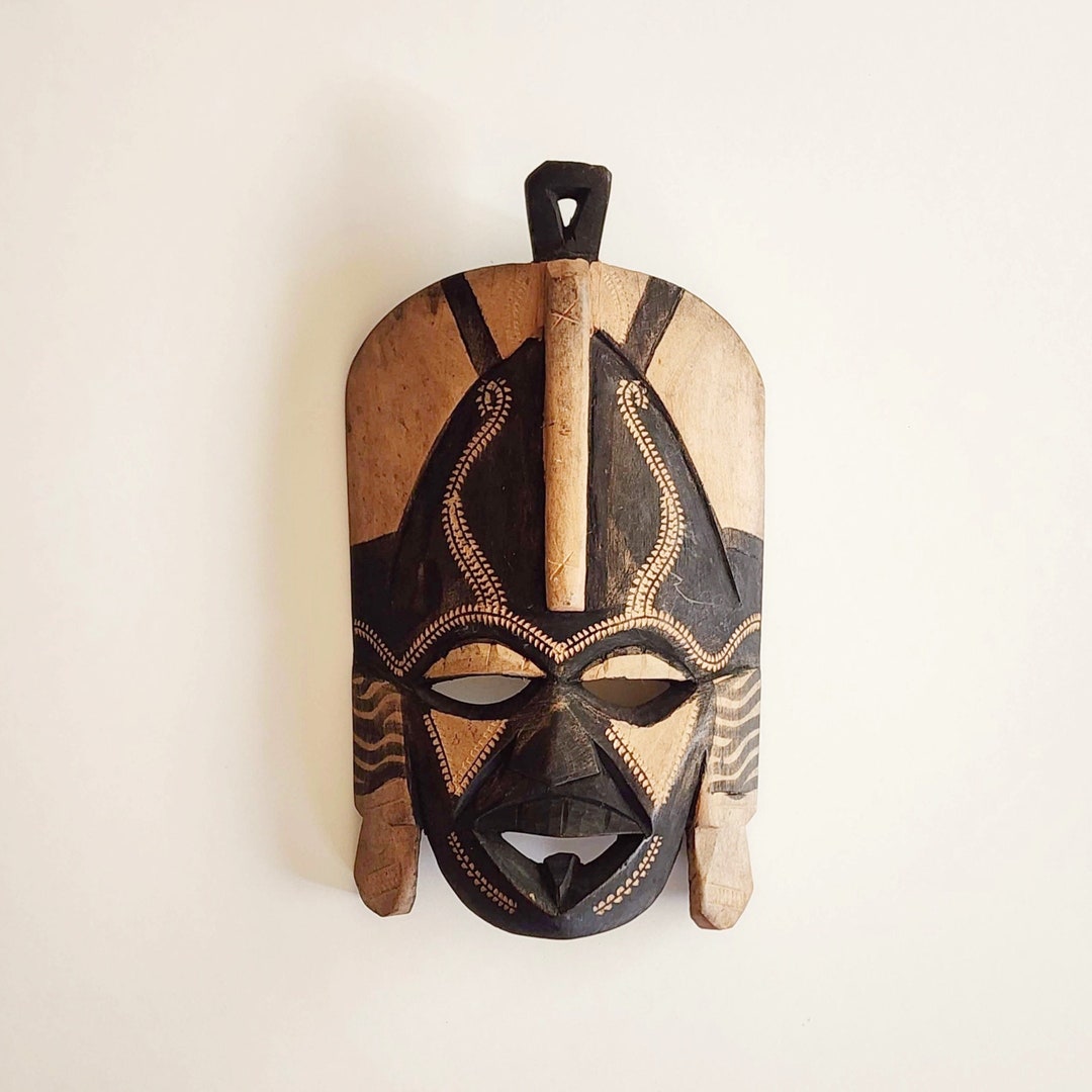 Kenya Tribal Mask Maasi African Jambo Hand Carved and Painted Wood - Etsy