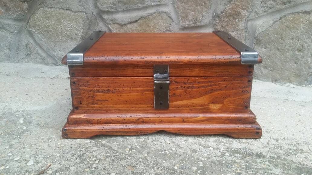 Keepsake Box , Reclaimed Wood Storage Box , Handmade in Italy - Etsy