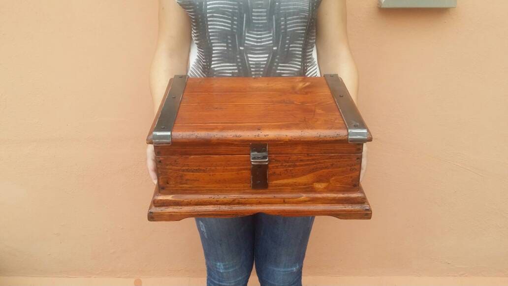 Keepsake Box , Reclaimed Wood Storage Box , Handmade in Italy - Etsy