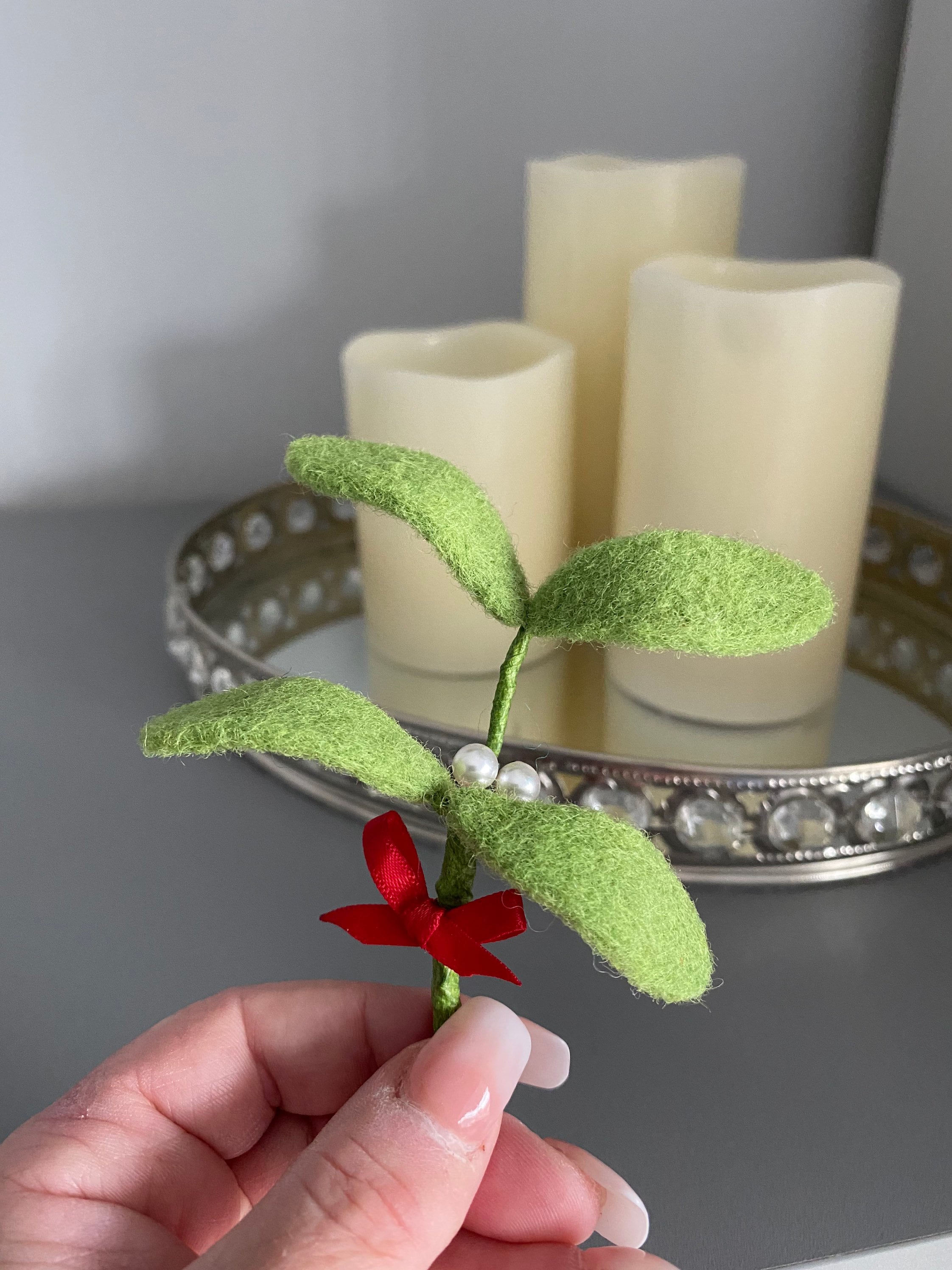 Needle Felted Mistletoe, Christmas Tree Decorations, Buttonholes ...