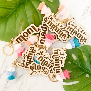 Mom Keychain | Mama, Madre, Wood - Etsy