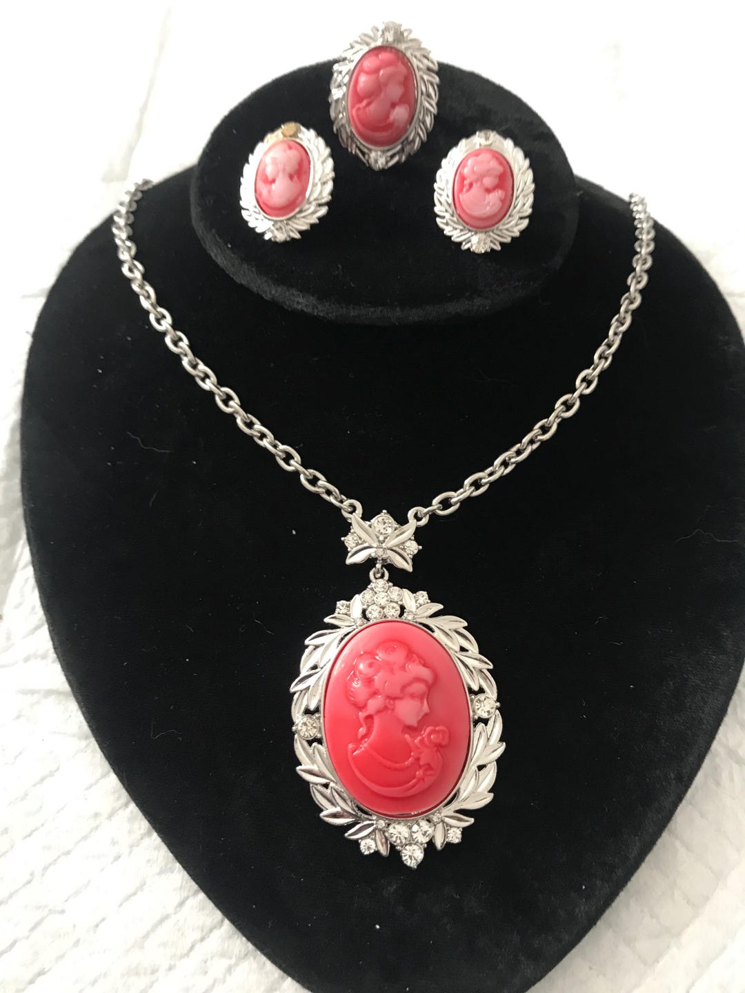Red Cameo Necklace Set B1 - Etsy
