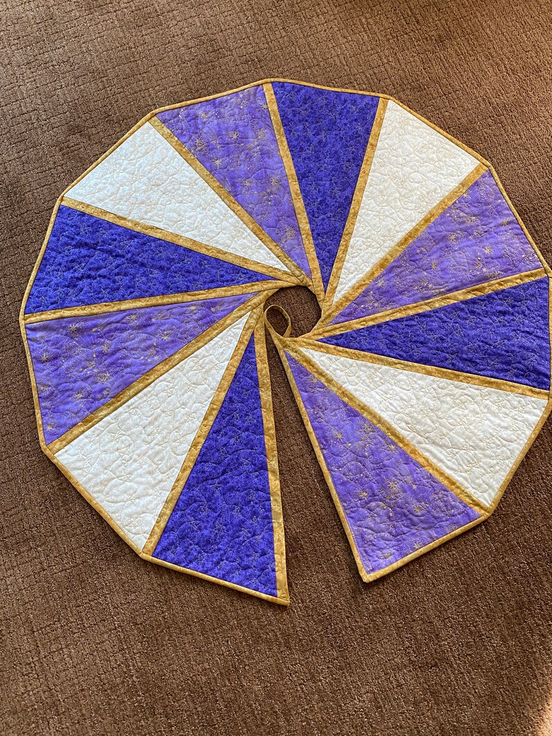 PDF Pattern Modern Two-sided Spiral Christmas Tree Skirt - SEW-104 DIY ...