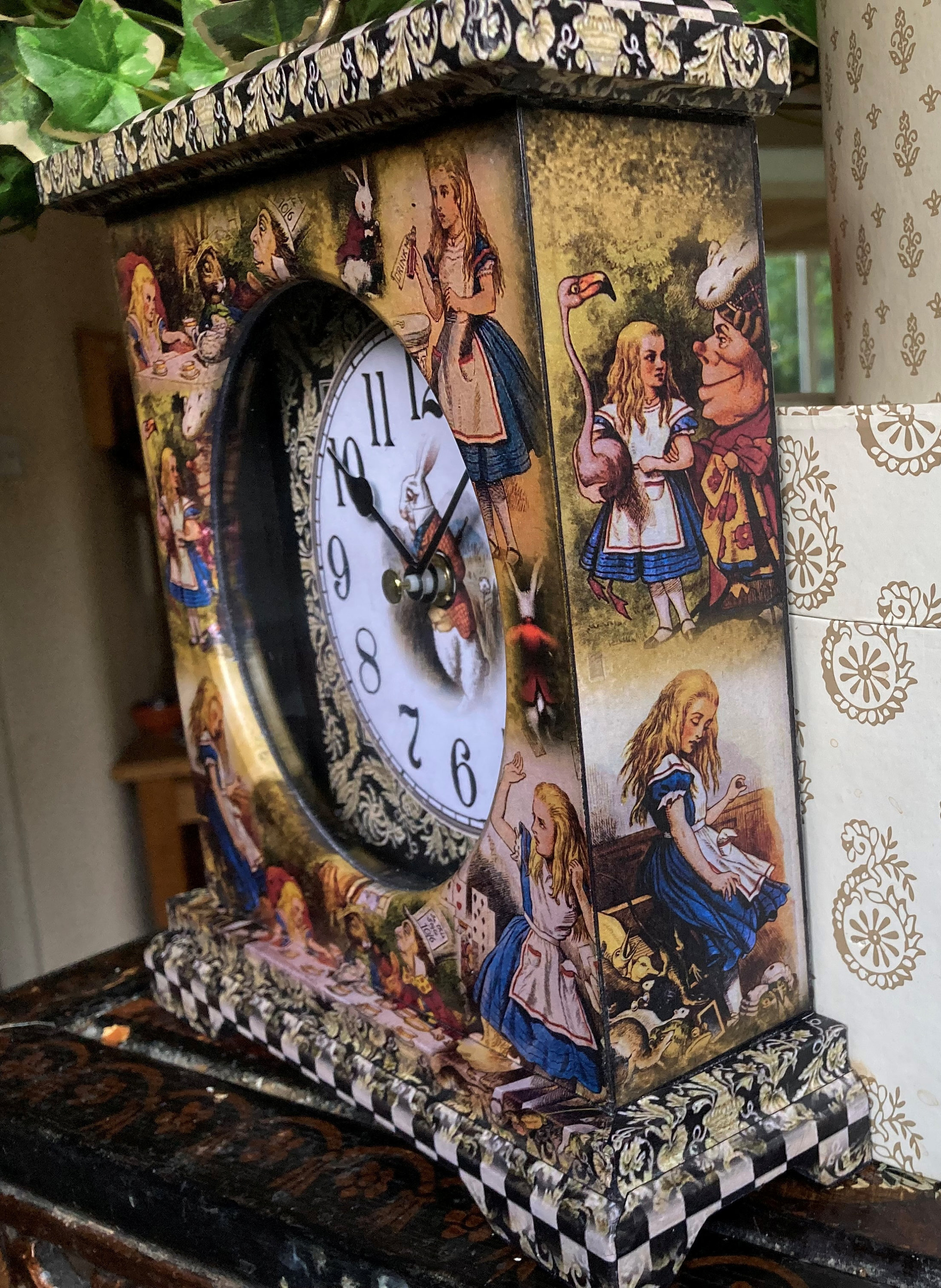 Alice in Wonderland. Alice in Wonderland Clock. Alice in - Etsy UK
