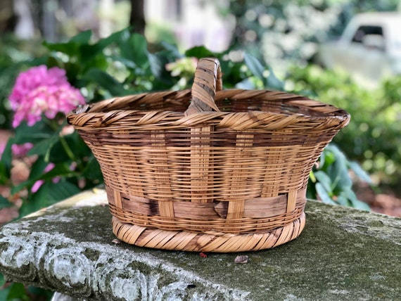 Collectibles A fine hand-woven vintage South Asian market basket ...