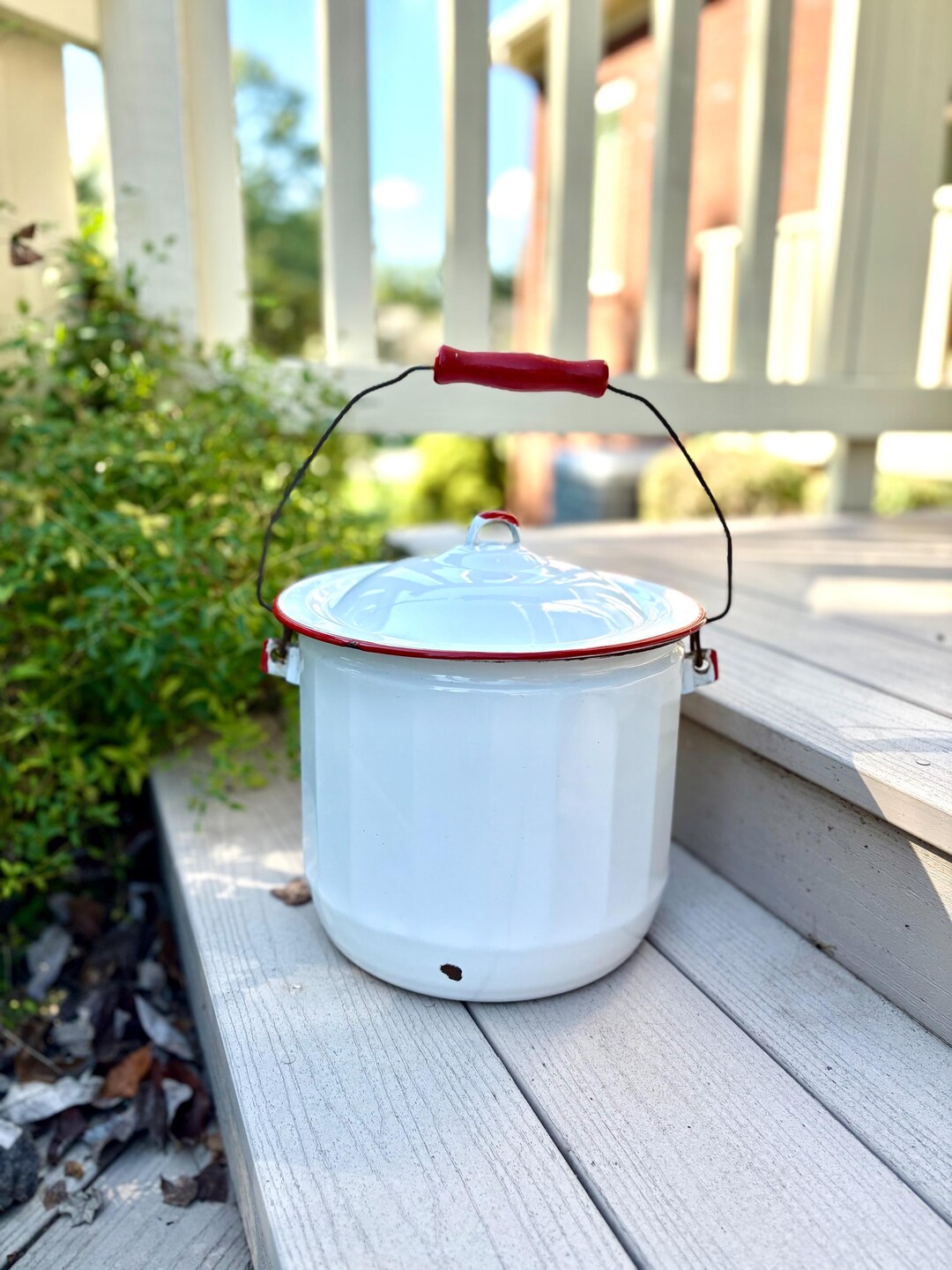 Vintage White Enamelware Chamber Pot: Farmhouse Bucket With Lid - Etsy