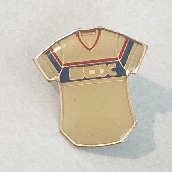 Chicago Enamel Pin - Etsy