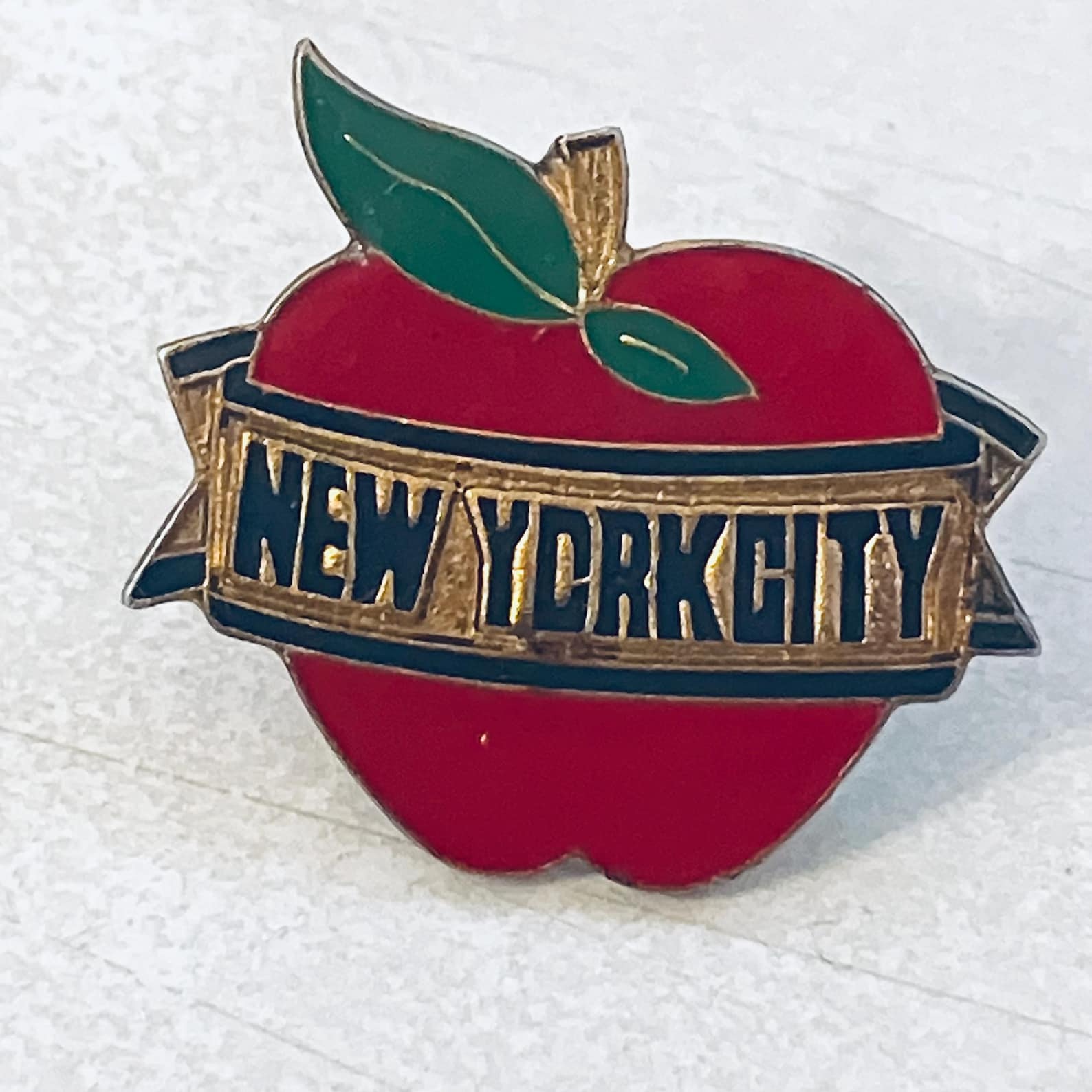 Vintage NEW YORK CITY Big Apple Pie Lapel Pin, Enamel Pinback, Nyc ...