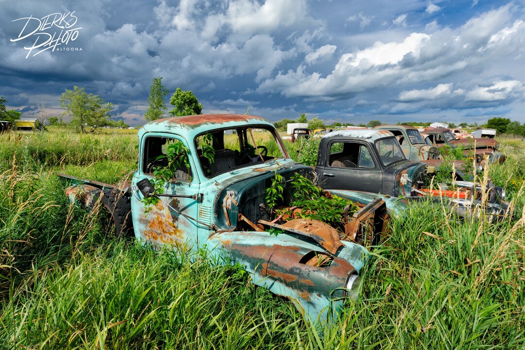 1950s Chevy Pickup Trucks in Junkyard, Vintage Chevrolet Trucks Photo ...