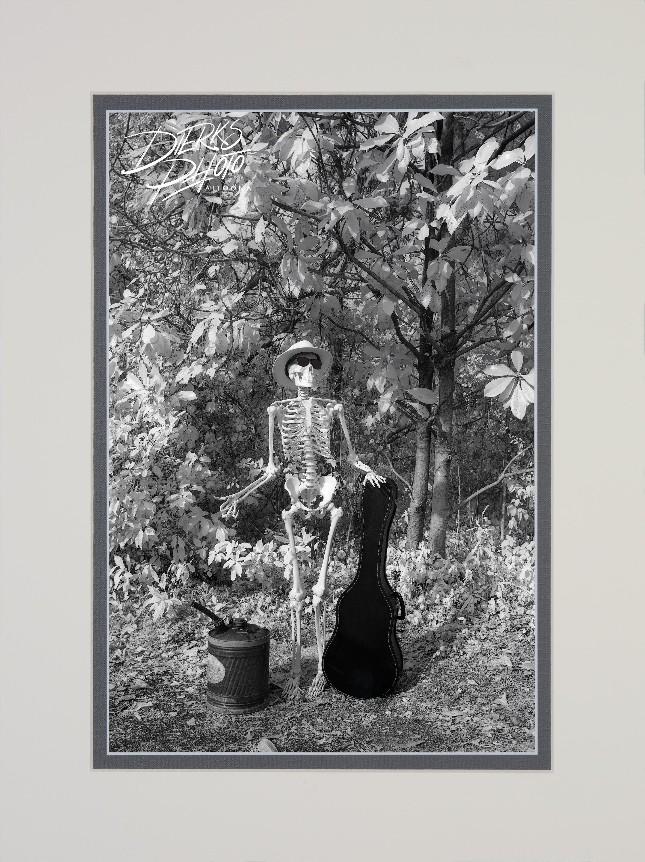 Skeleton Hitchhiker With Thumb Out Photo, Skeleton Spook on the Road ...