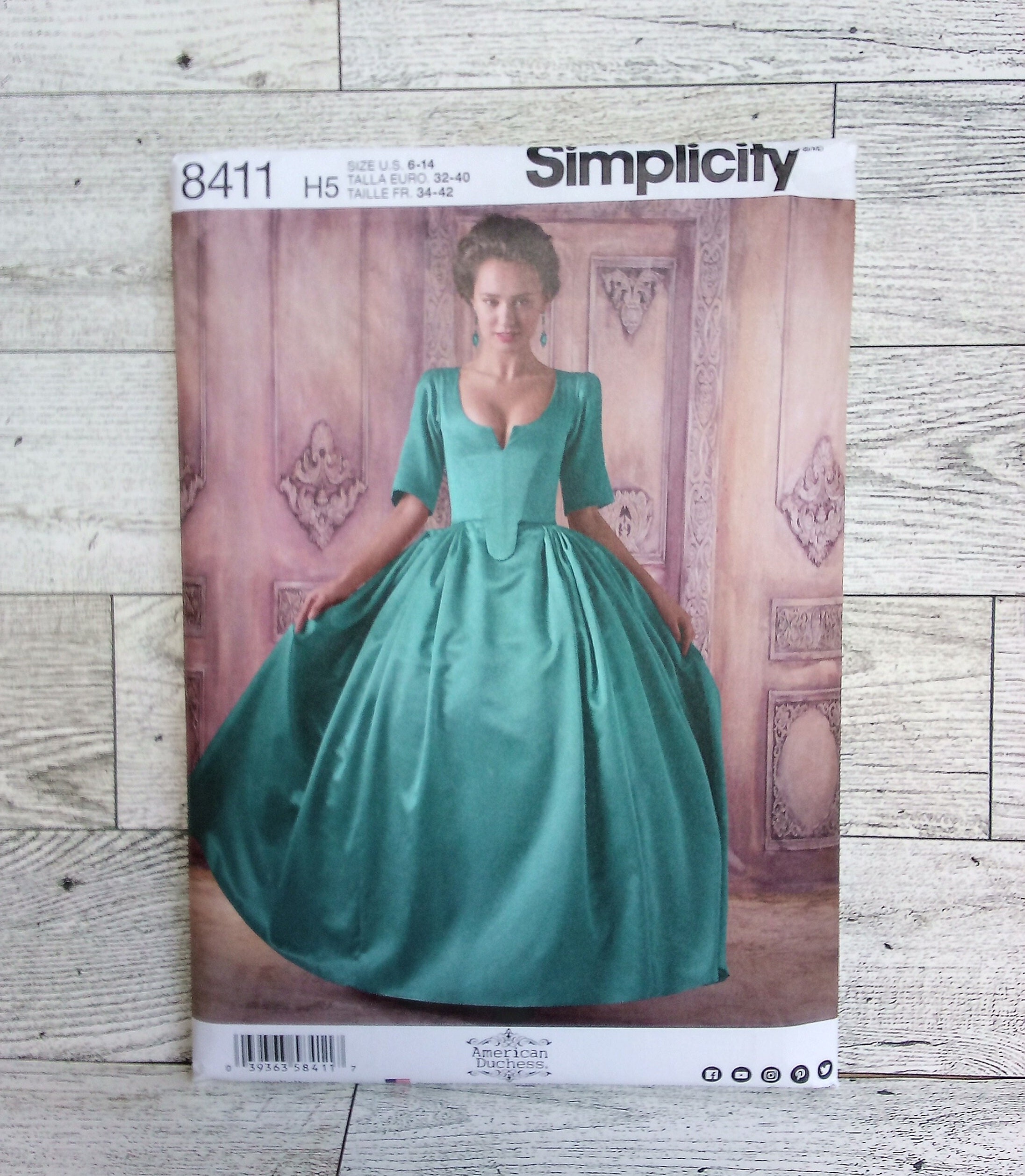 Simplicity Sewing Pattern 8411 Misses 18th Century Dress With Panniers ...