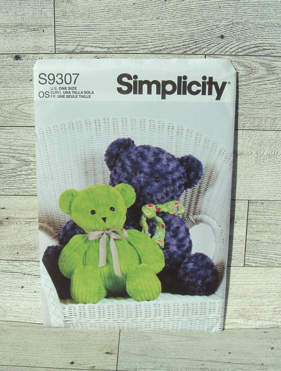 Simplicity Sewing Pattern 9307 Oversized Stuffed Teddy Bears in 2 Sizes ...