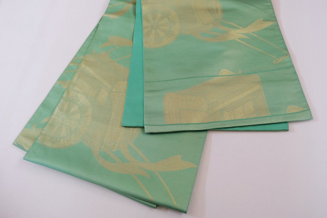 Japanese Ox-drawn Carriage Motif Symbol of Good Luck Shiny Green & Gold ...