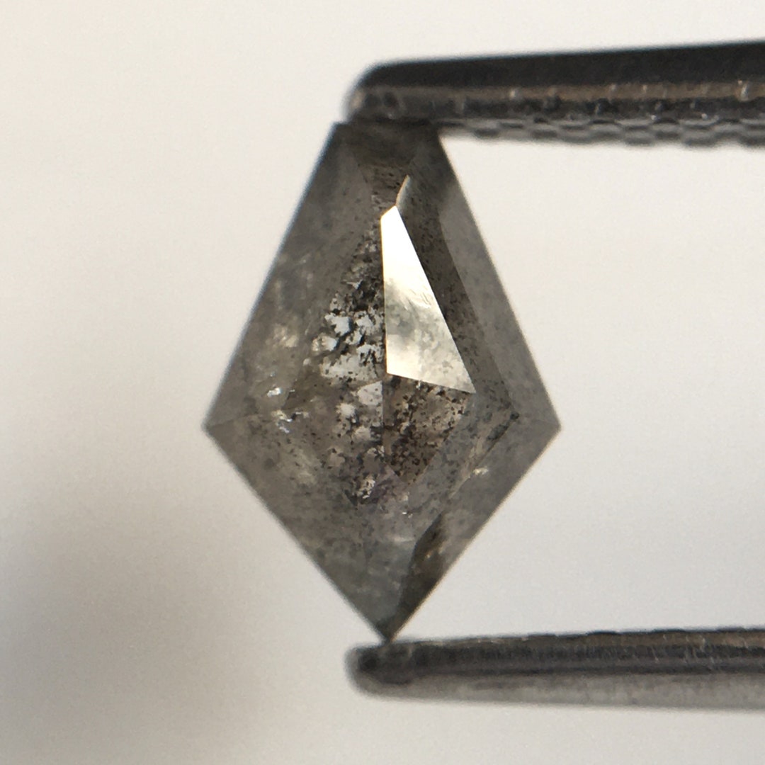 0.68 Ct Natural Shield Shape Loose Diamond 6.90 Mm X 4.80 Mm, Fancy ...