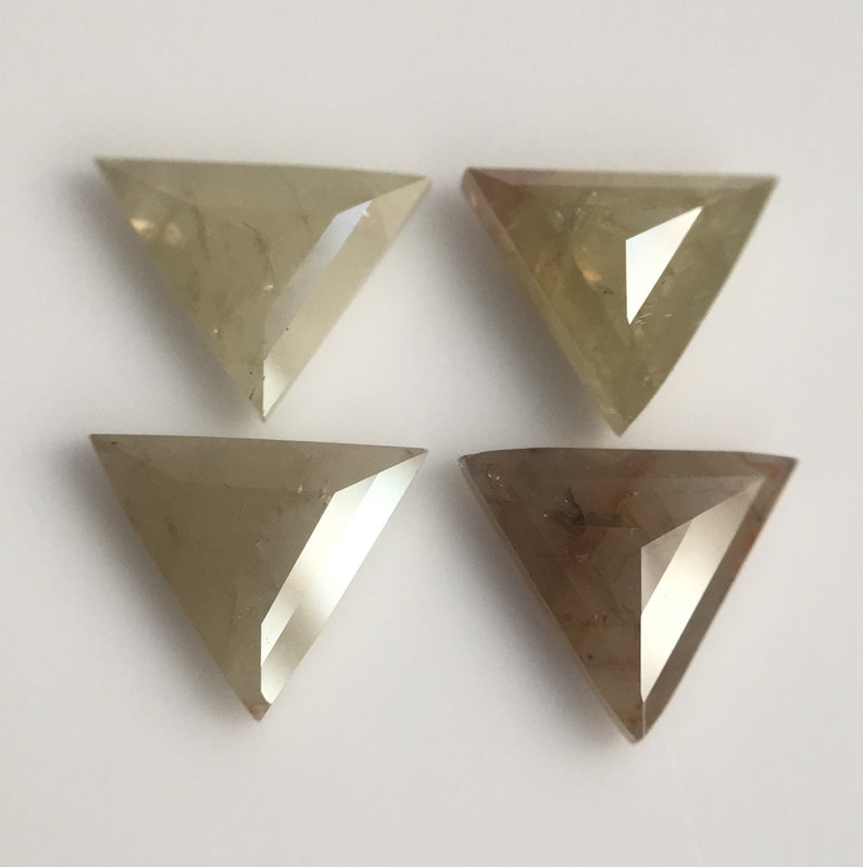 0.92 Ct Fancy Color Triangle Shape Natural Loose Diamond 4 Pcs, 4.13 to ...