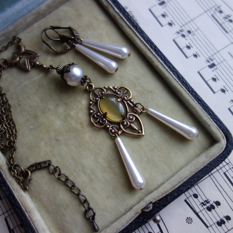 Romantic Jewelry - Etsy
