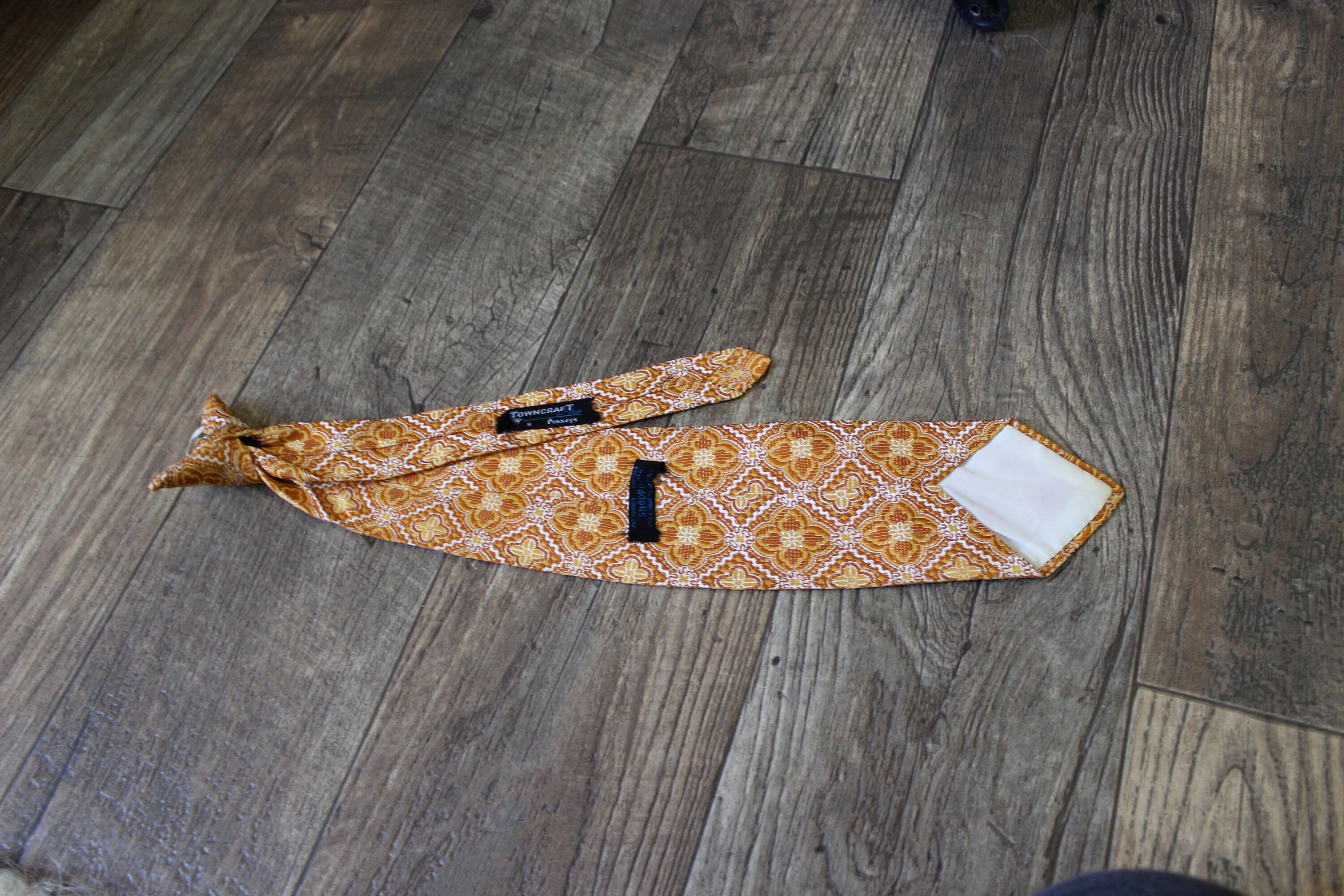 Vintage 60s 70's Mens Unisex Snapper Clip Tie Necktie Gold Medallion ...
