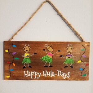 Happy Hula-days Hawaii Tropical Christmas Sign, Hula Dancing Reindeer ...