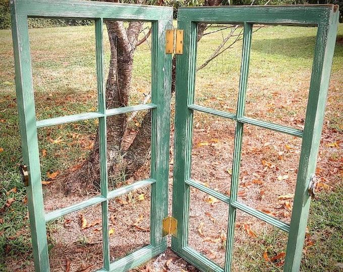 Amazing 33x24 Vintage Antique Sash Diamond Pane Window, Beautiful ...