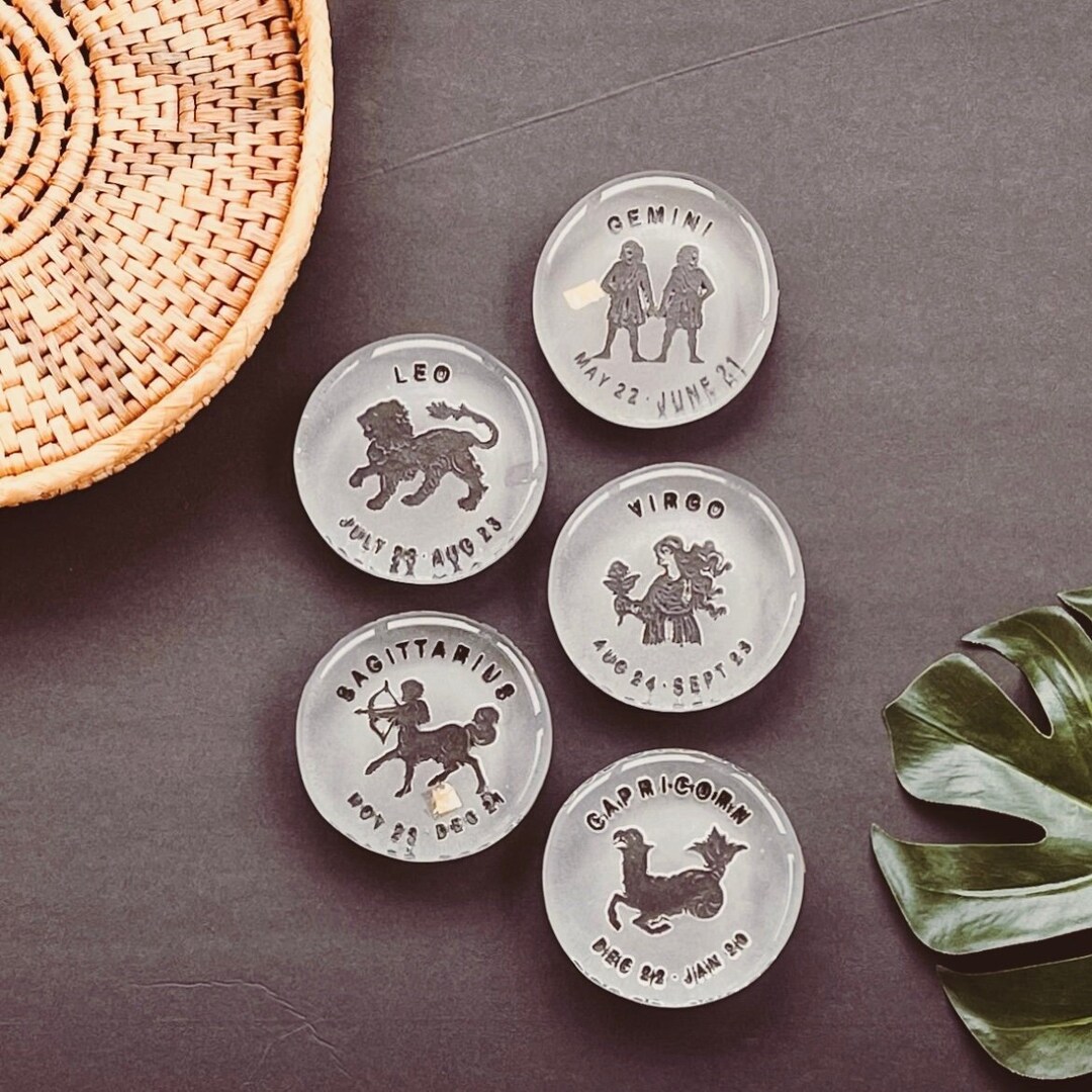 One Vintage Pilgrim Glass Zodiac Sign Paperweight | Astrology Office ...