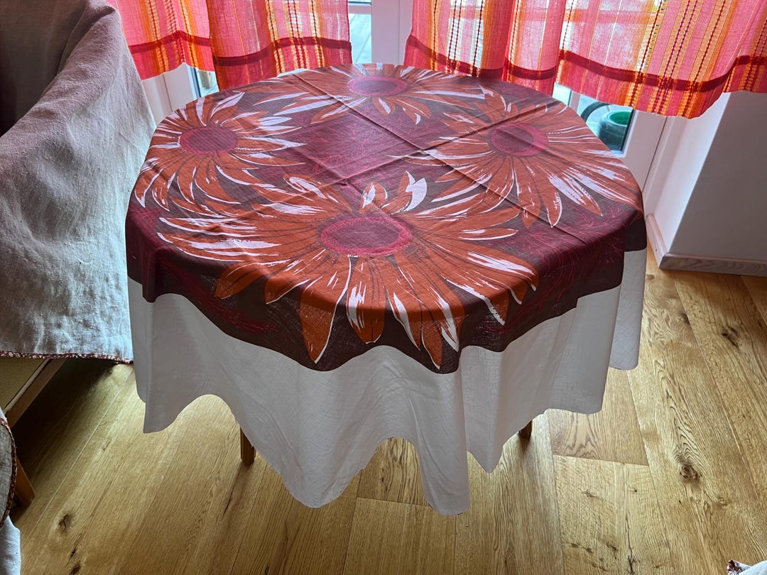 Scandinavian Vintage Big Flower Linen Fabric Tablecloth Round Brown ...