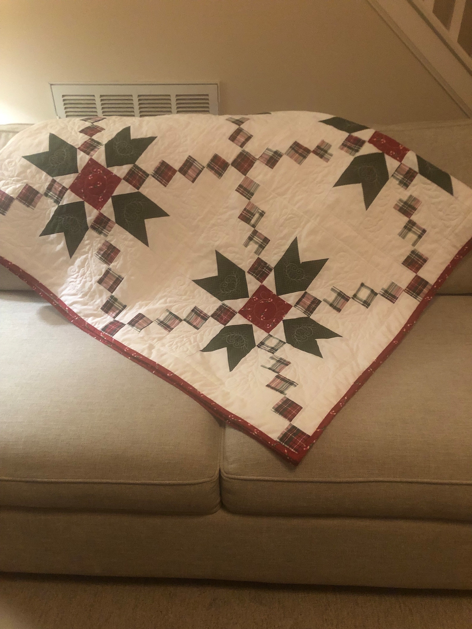 NEW Christmas Irish Chain Quilt - Etsy