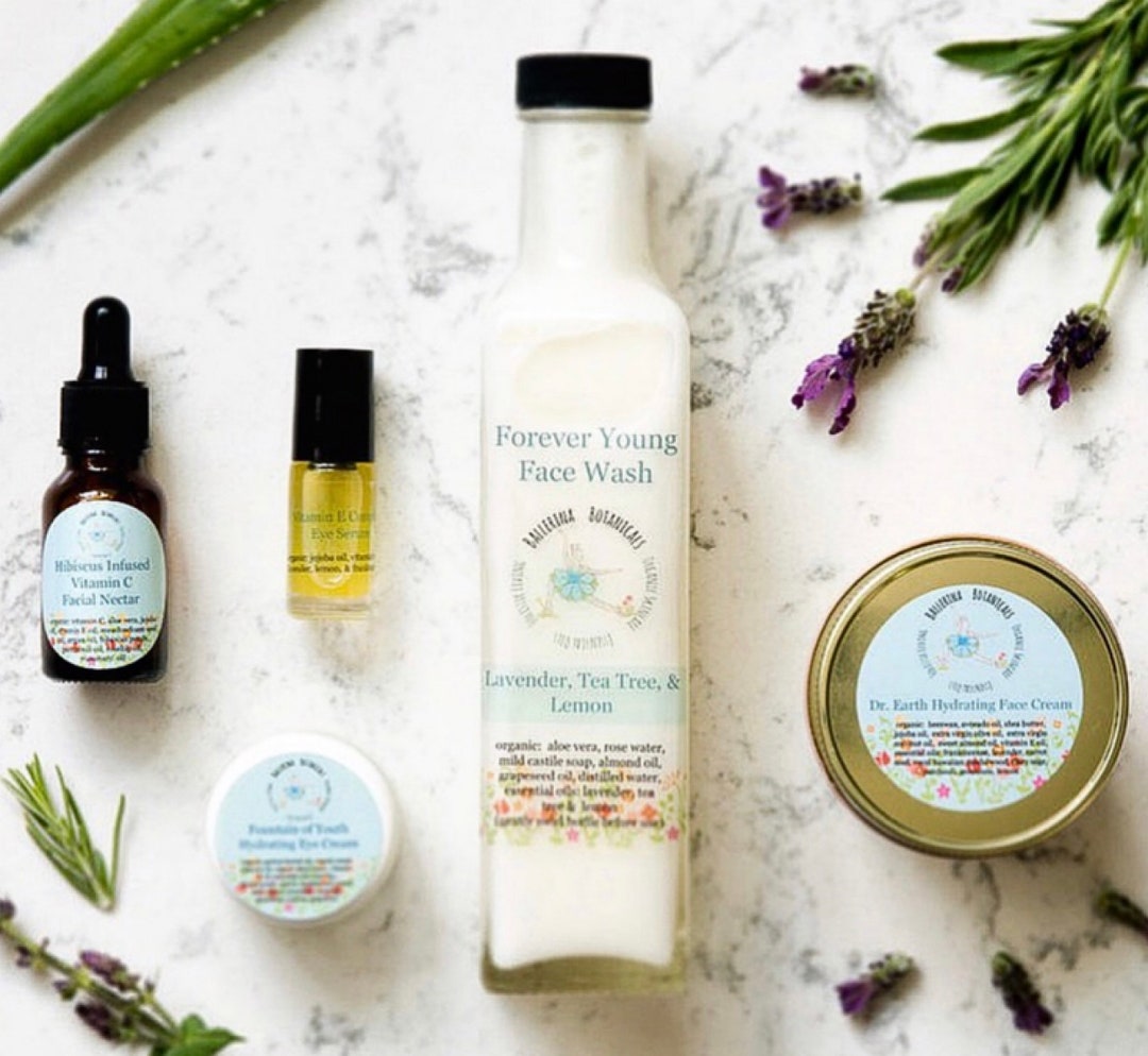 Daily Organic Skincare Set | Face Wash, Eye Cream, Vitamin C Serum ...