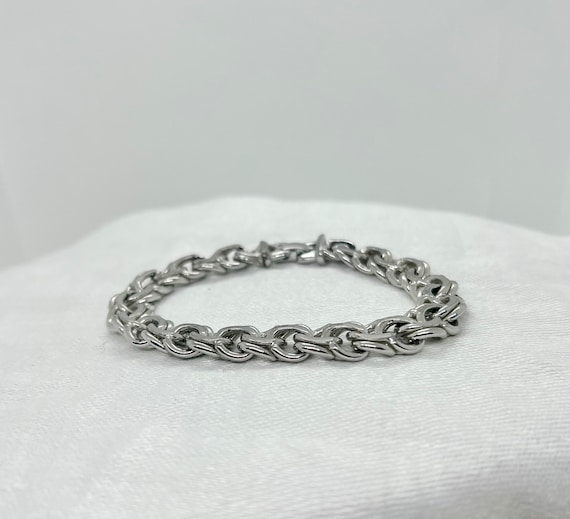 Vintage Monet Silver Tone Chain Link Bracelet - Gem