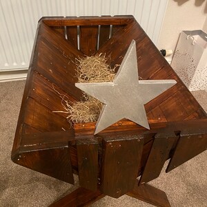 Large Traditional Nativity Manger - Etsy