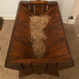 Large Traditional Nativity Manger - Etsy