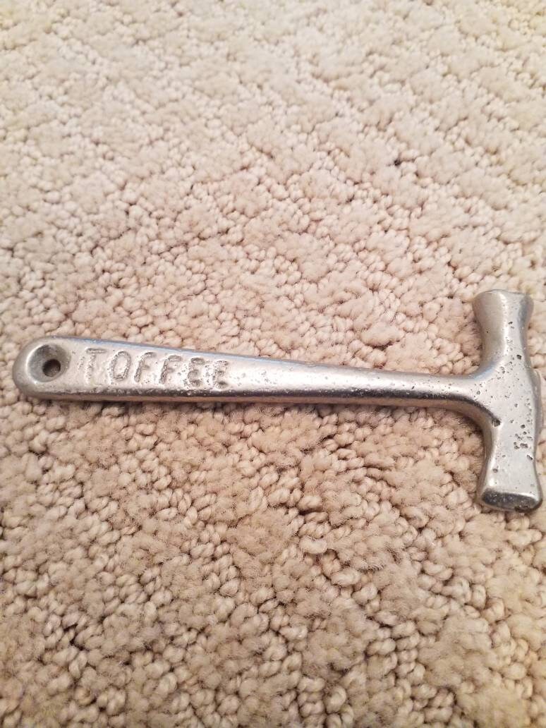 Bluebird Toffee Hammer Aluminum 1950's English Candy | Etsy
