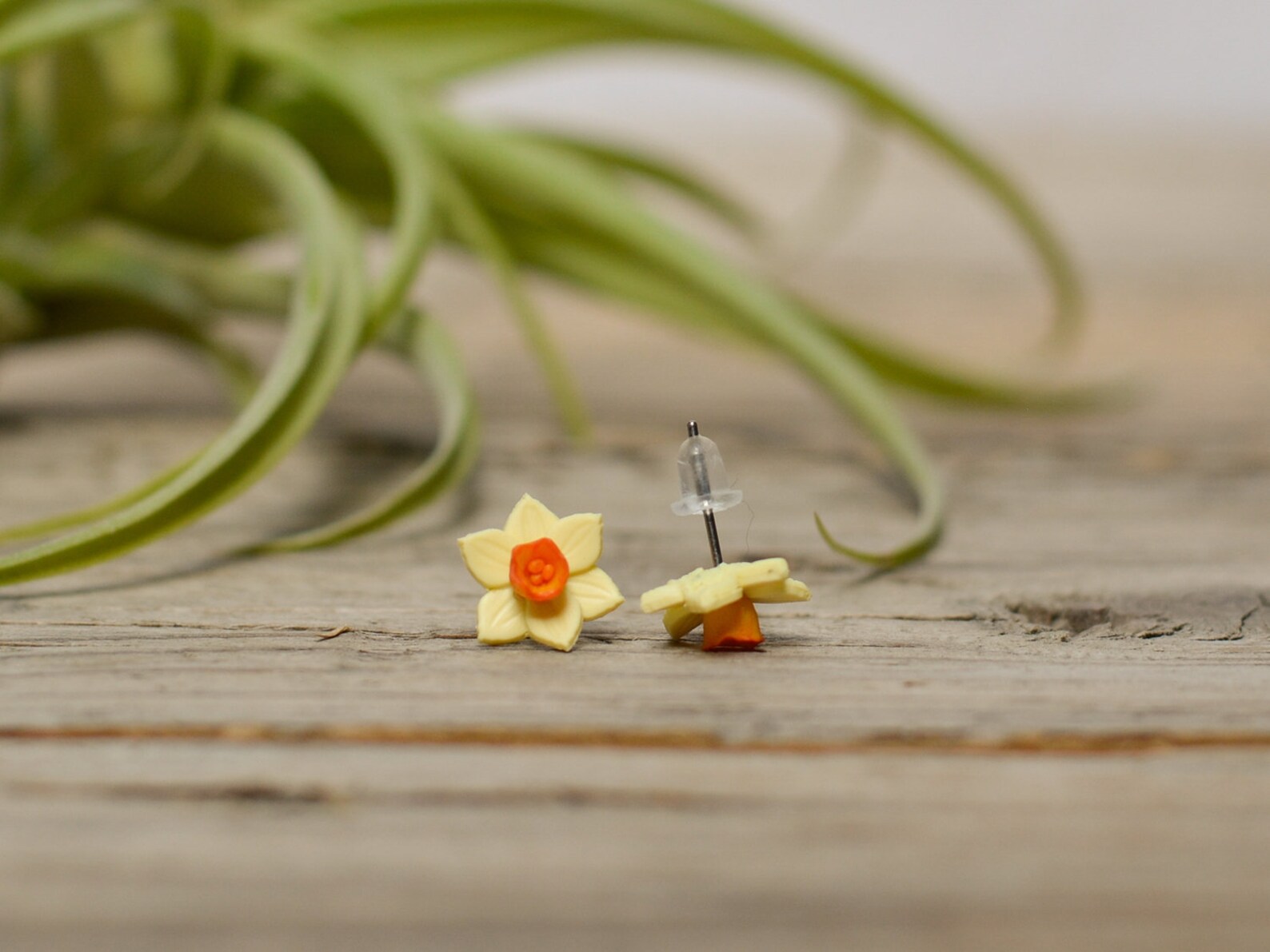 Daffodil Flowers Stud Earrings Daffodil Jewelry White/yellow - Etsy