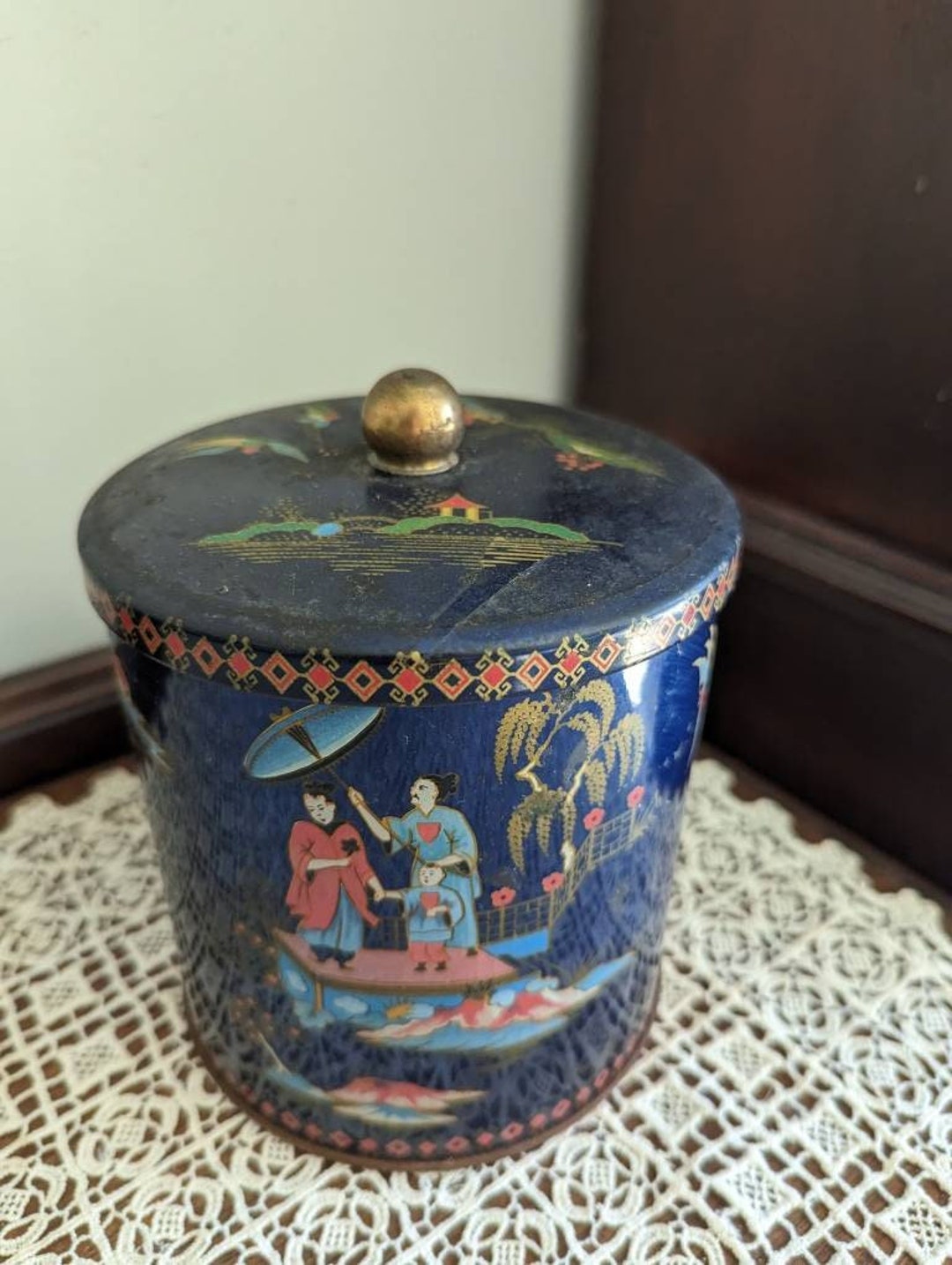 Vintage Made in England Chinese Tin Designed on Long Island - Etsy