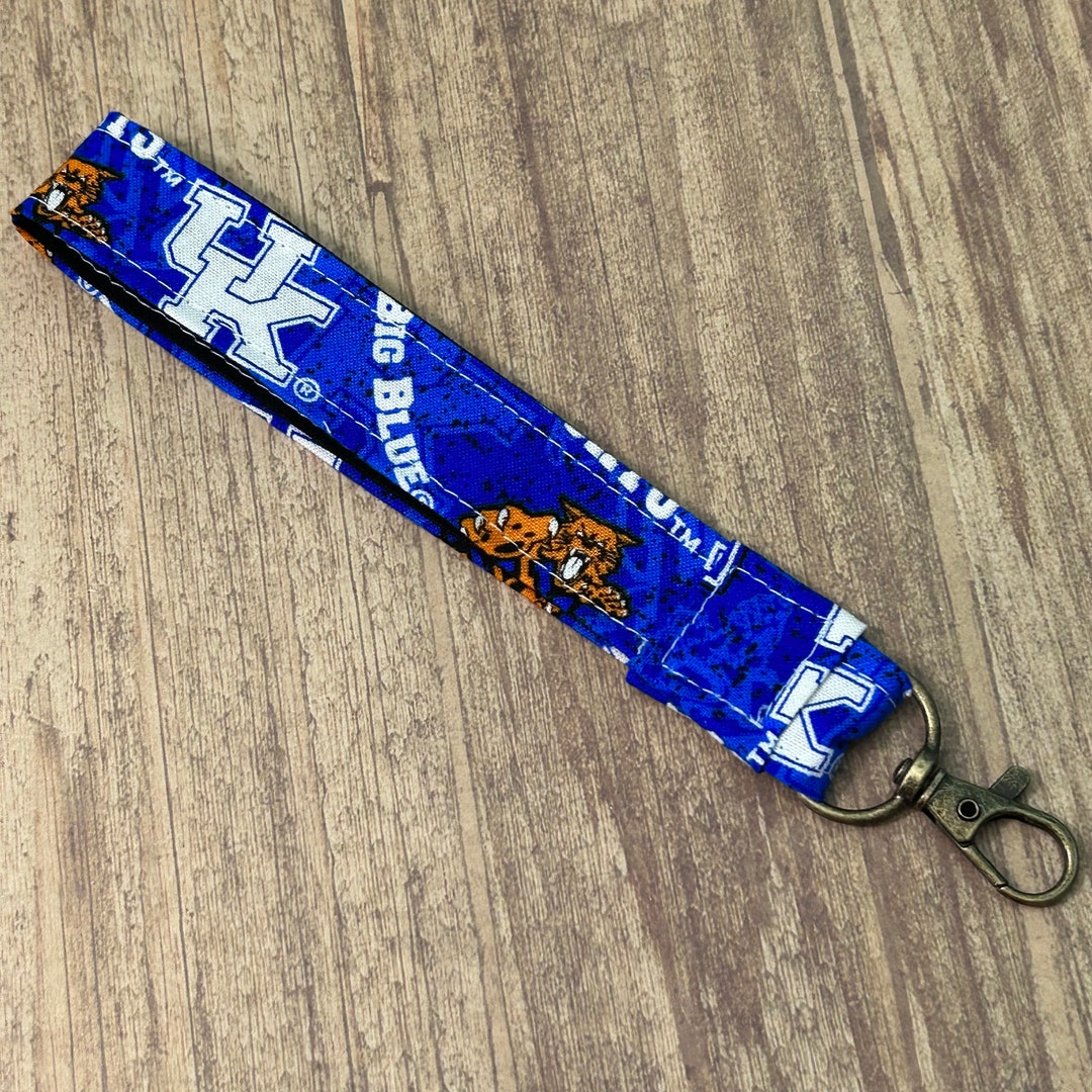 University of Kentucky Wildcat Scratch Inspired Key Fob Key - Etsy