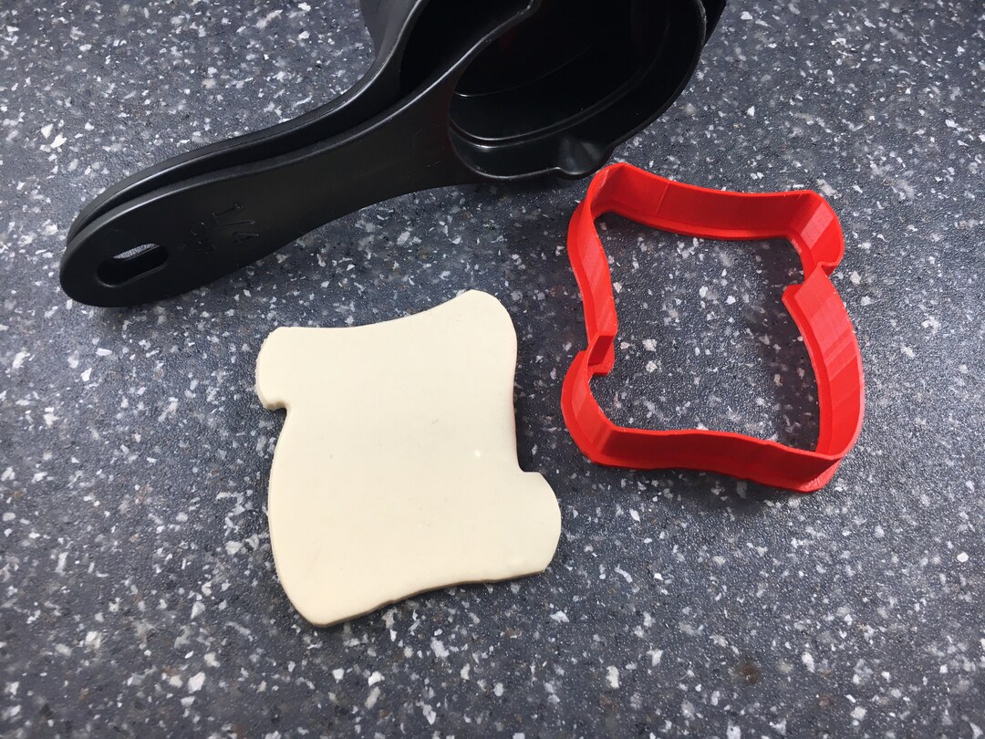 Scroll Cookie Cutter – Elegant Shape for Baking, Crafts, and Decorative ...