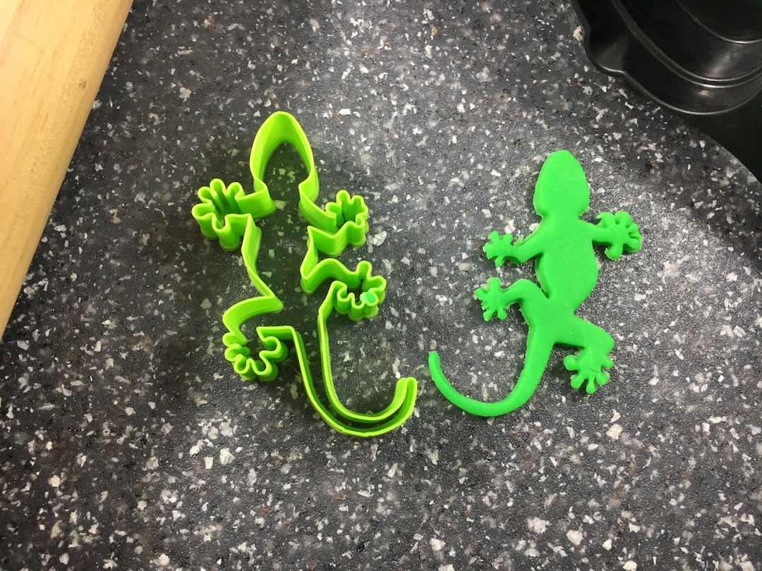 Lizard Cookie Cutter – Reptile Shape for Baking, Fondant, & Clay Crafts ...
