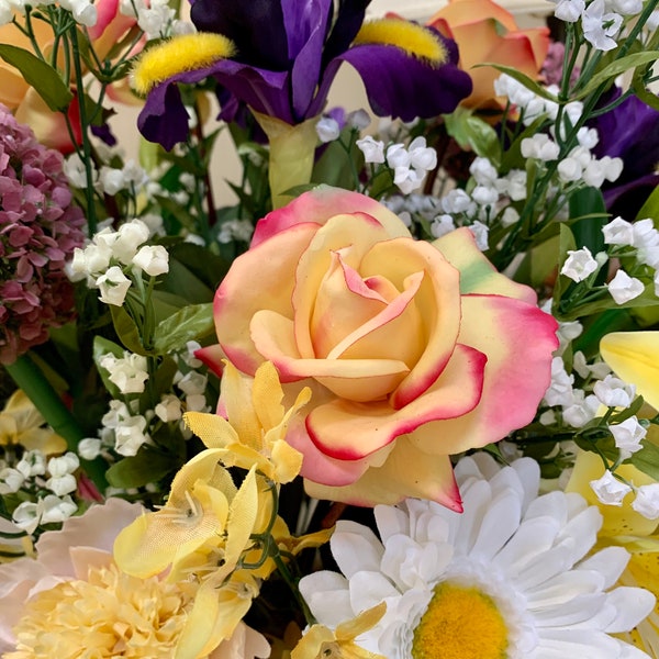 Unique Arrangement - Etsy