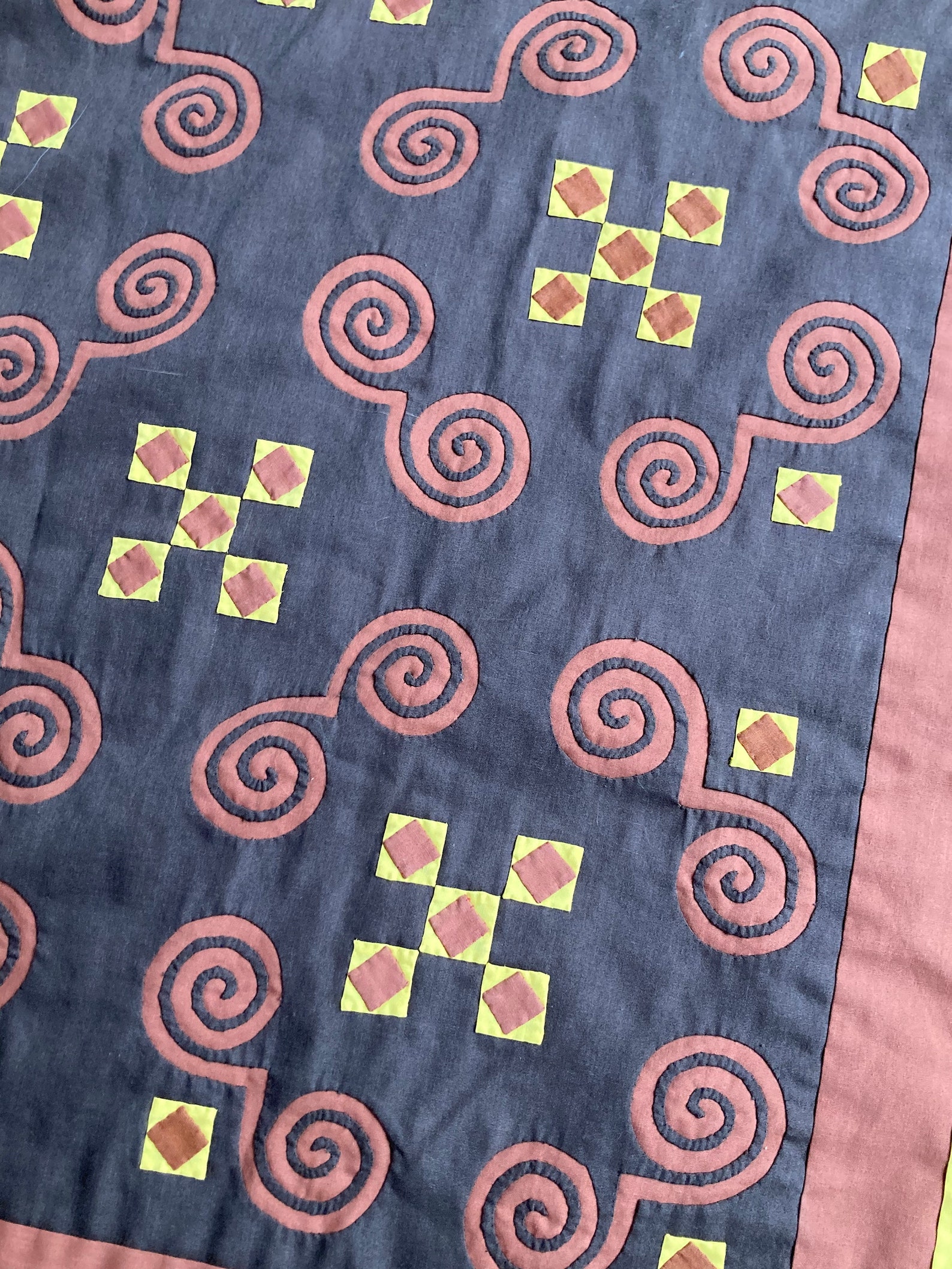 Vintage 1980s Hmong applique and reverse applique bed spread | Etsy