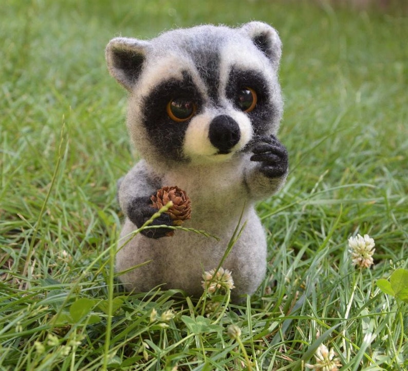 Felted raccoon Needle felted animal Wool felt raccoon Animal | Etsy
